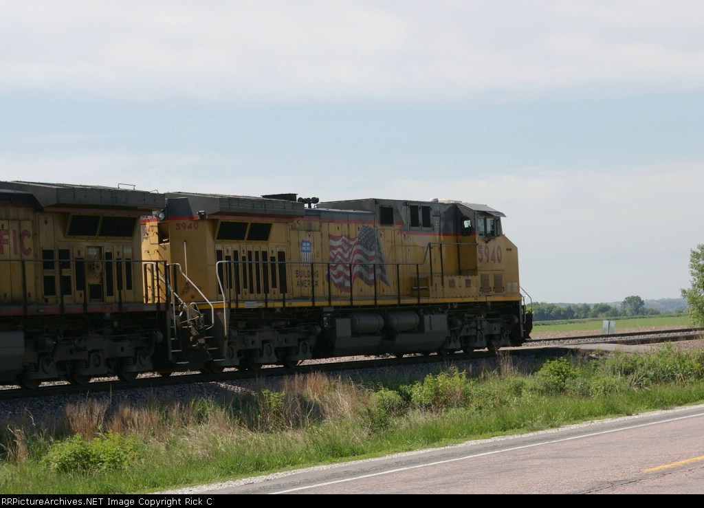 UP 5940 Is Leading A Stopped WB Coal Empty